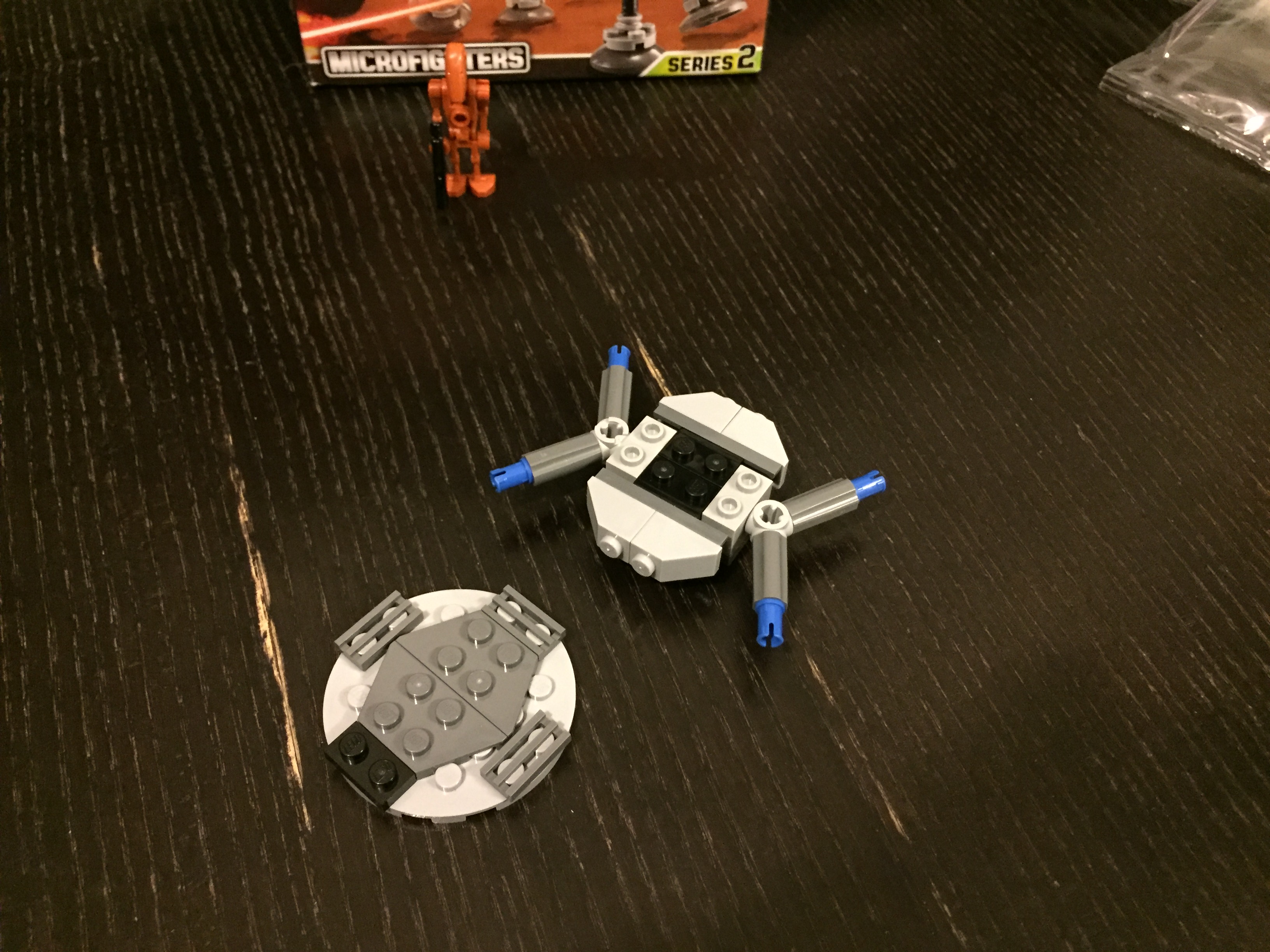 [REVIEW] LEGO 75077 – Homing Spider Droid (Star Wars) - SWAFOL Officiel