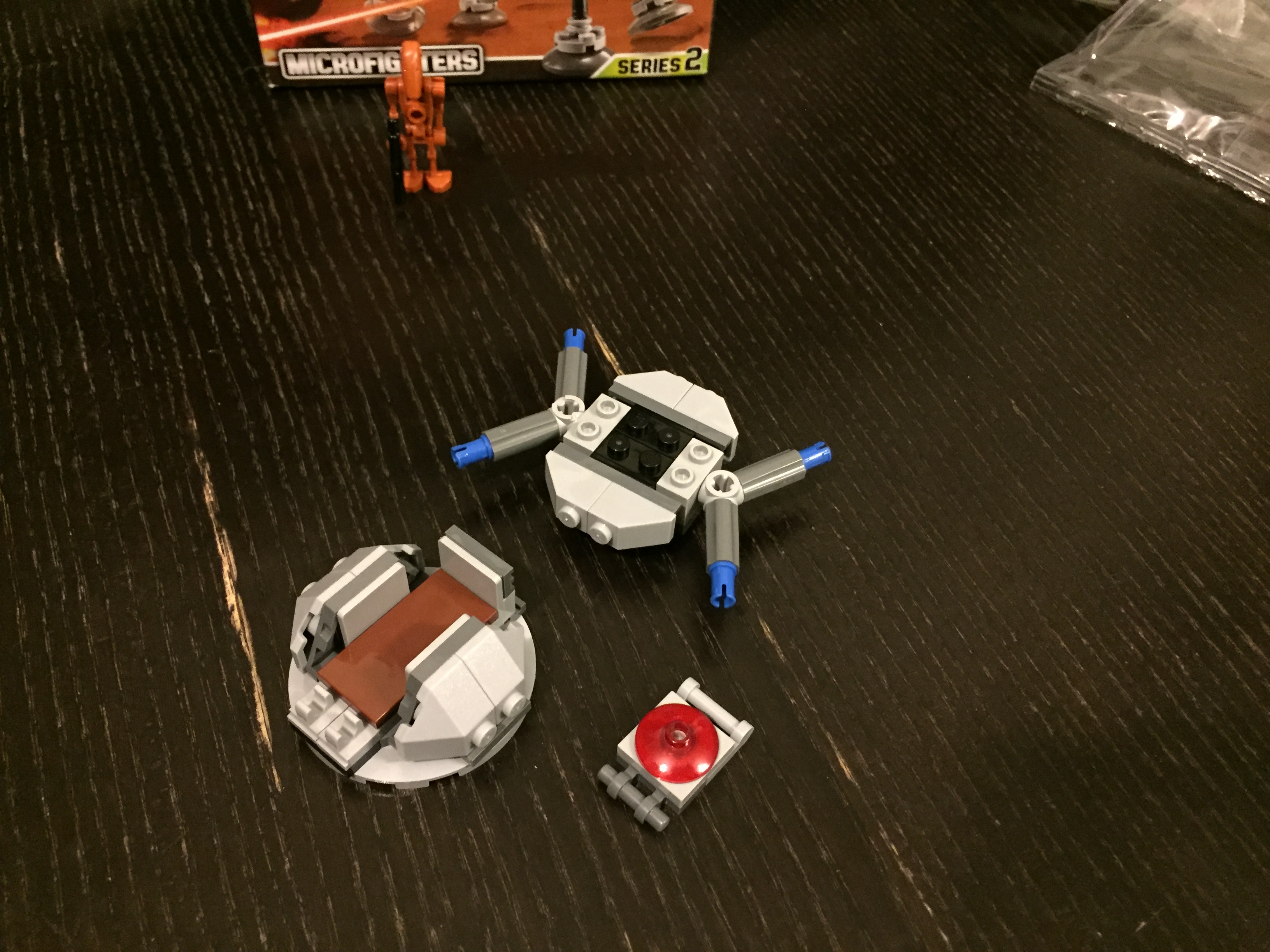 [REVIEW] LEGO 75077 – Homing Spider Droid (Star Wars) - SWAFOL Officiel